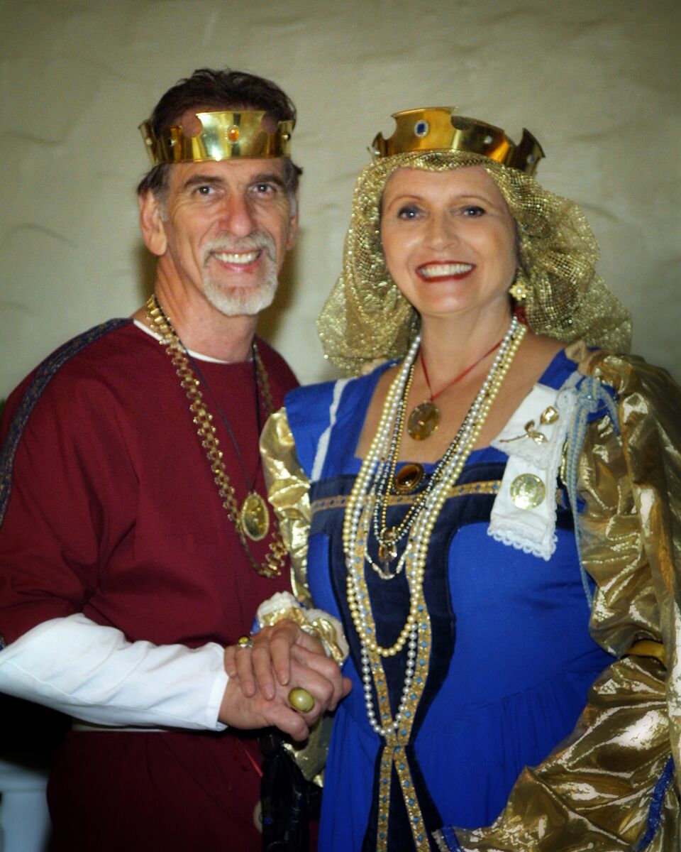 File:Simonn and Tessa by Phocas of Bordermarch.JPG - Ansteorra History Wiki